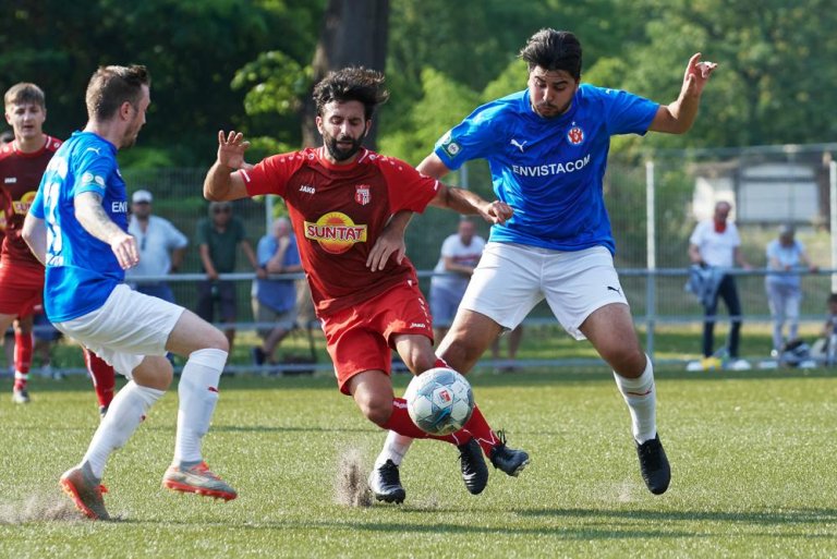 Zwei Verbandsliga-Titelkandidaten unter sich ++ VfR Mannheim empfängt ...