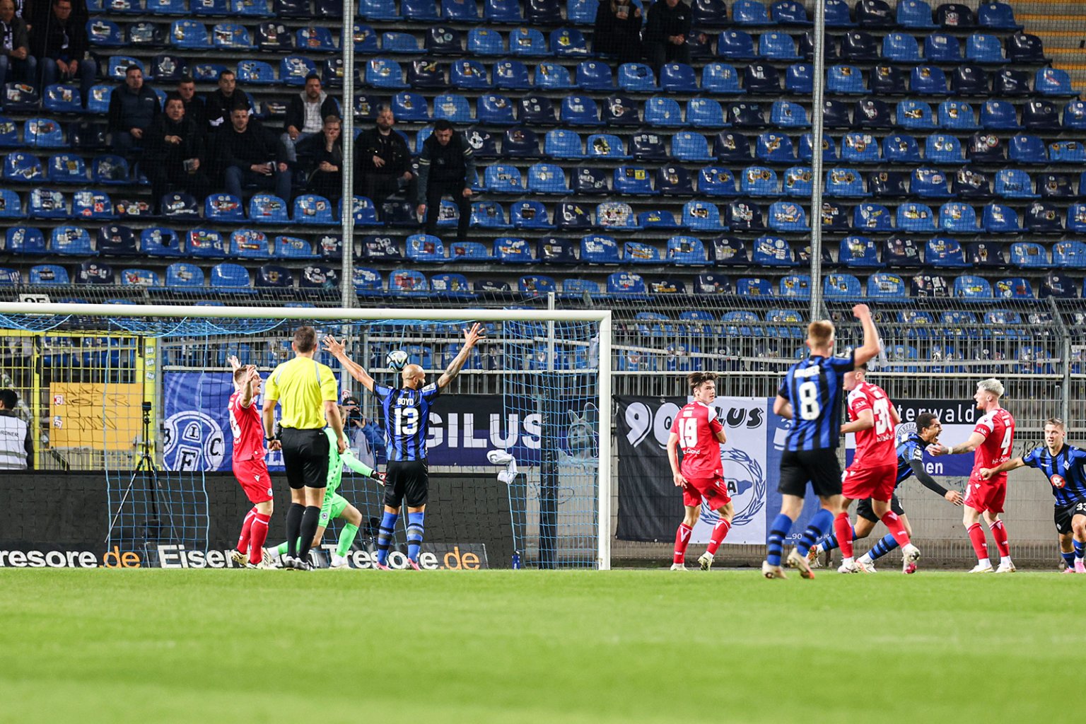 Der SV Waldhof zittert sich zum 1:0 Sieg gegen Bielefeld | Sportkurier Mannheim